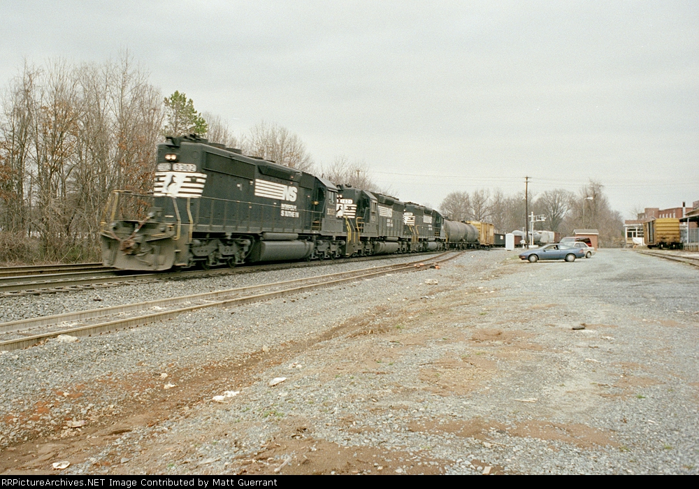 NS SD40-2 3302, NS SD40 1621, NS SD40 3196